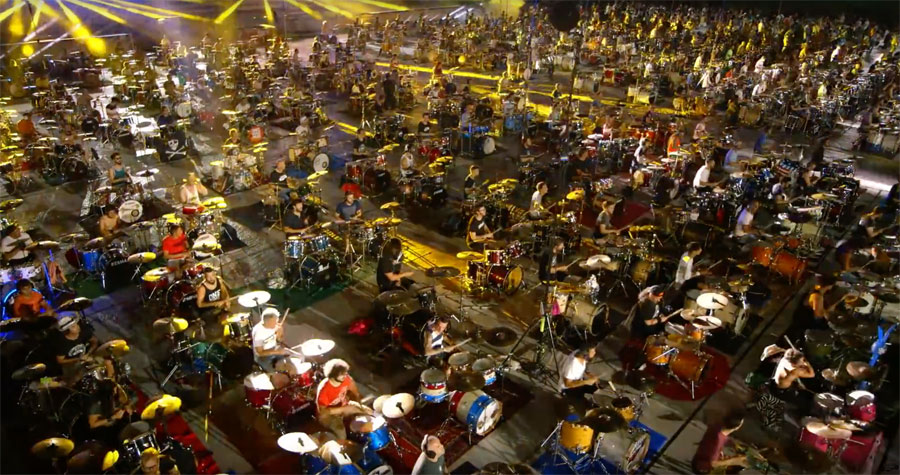 WATCH: 1,000 musicians perform Nirvana’s ‘Smells Like Teen Spirit’ at ...