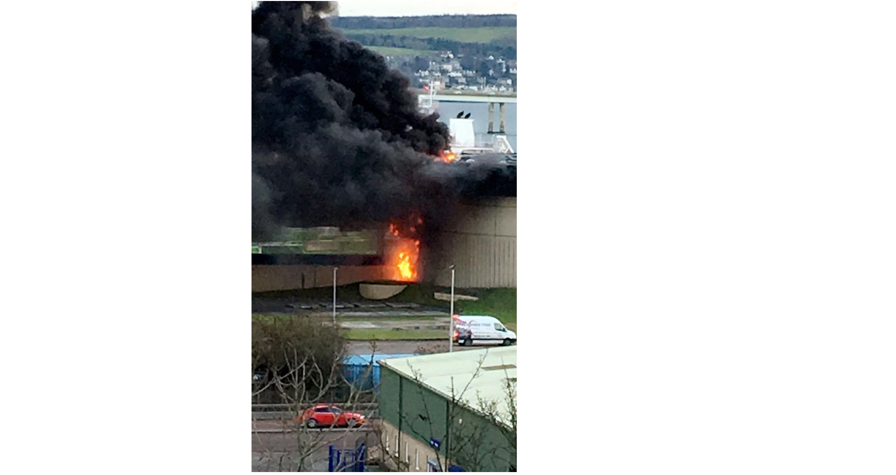 Investigators return to scene of Dundee fire | News - Tay FM