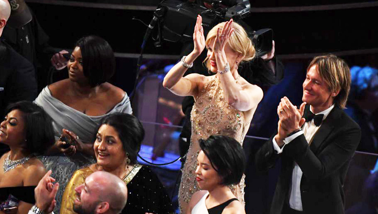 Nicole Kidman has finally explained her curious clapping at the Oscars ...