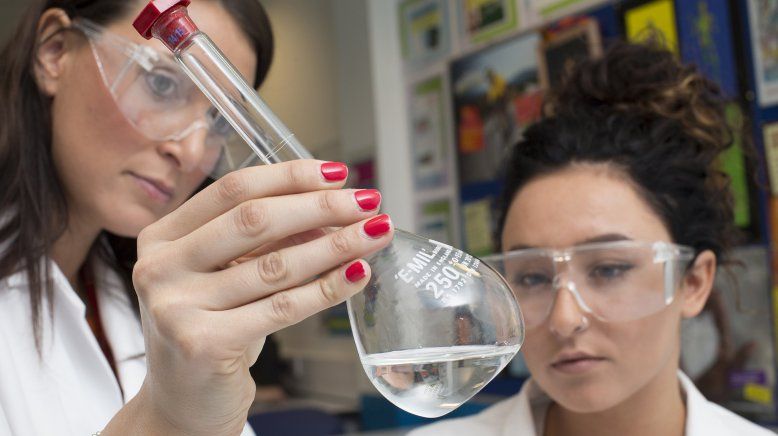 Thousands back global campaign to defend science | News - Clyde 1