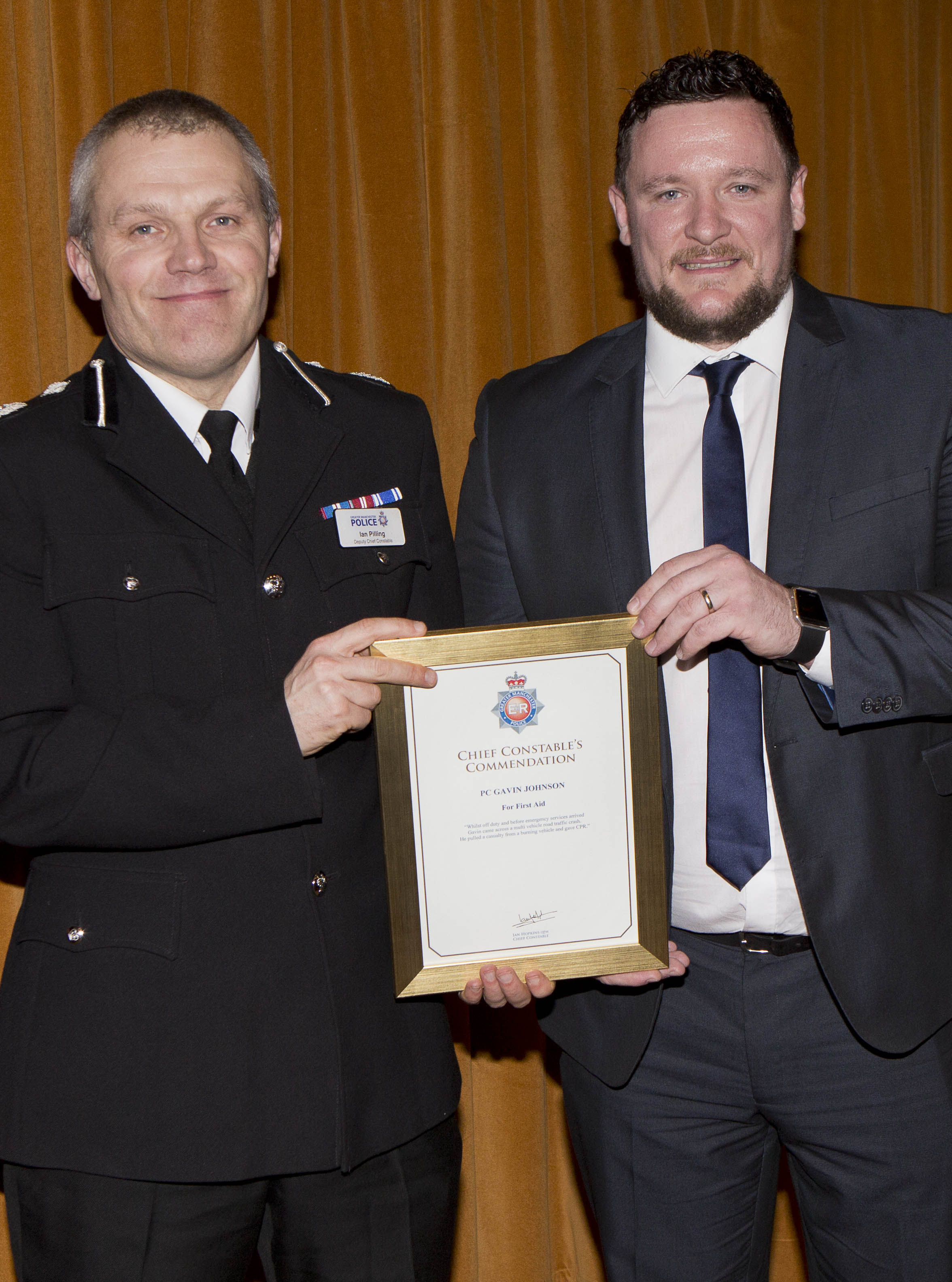 Award for off-duty officer who helped at crash scene | News - Hits ...