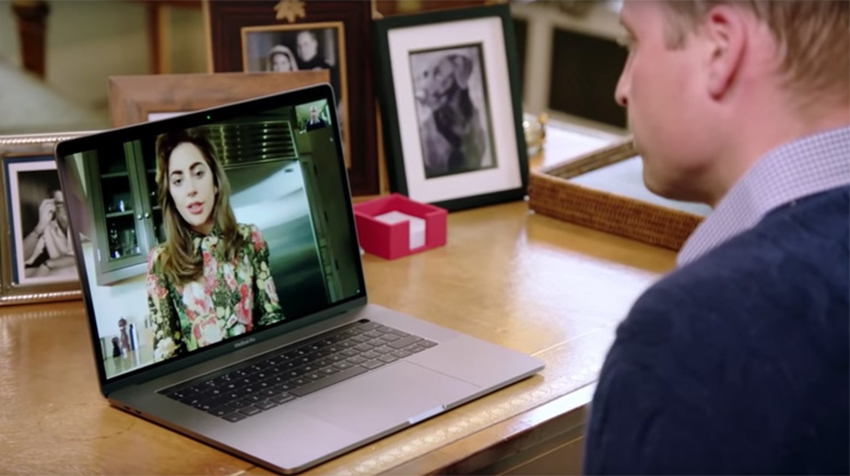 Celebrity Facetime 60 Photos - Moonagedaydream.film