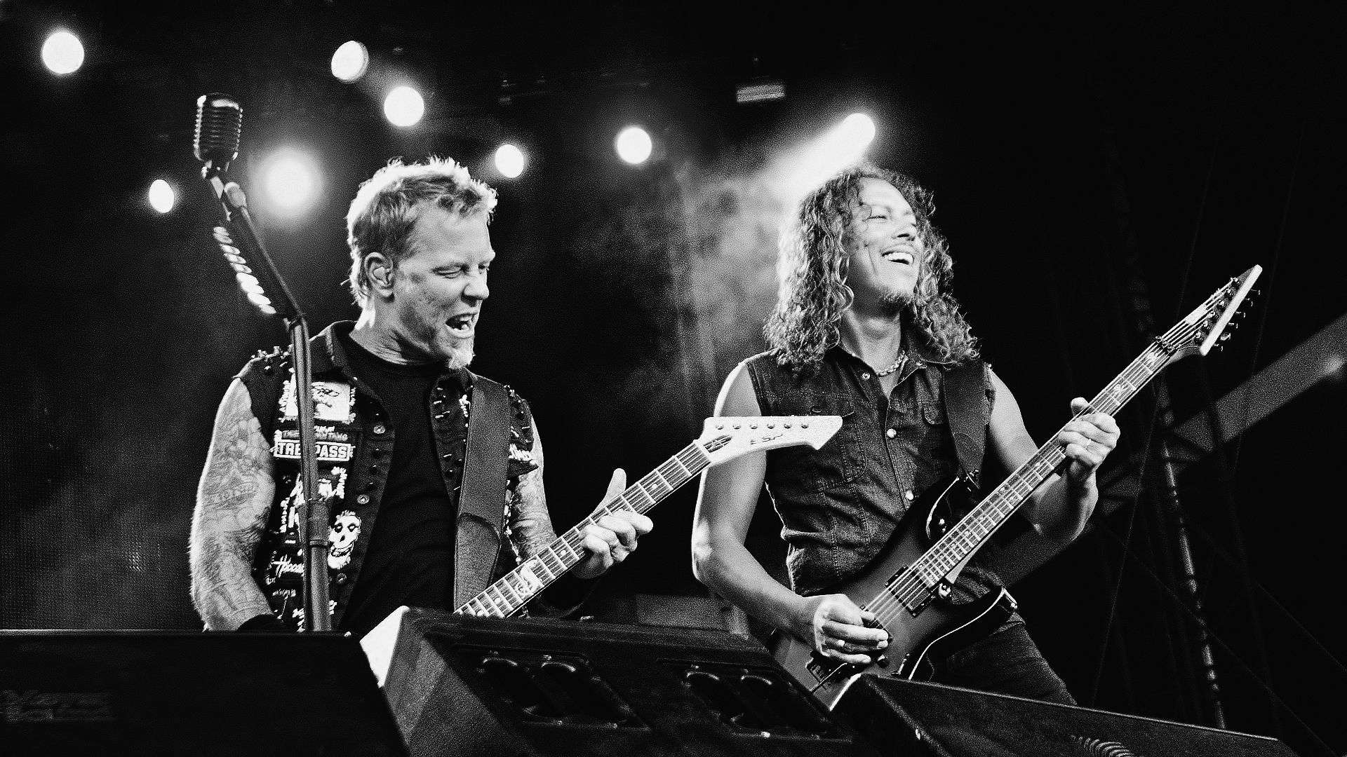 metallica-hardwired.jpeg?quality=80&format=jpg&crop=0,0,1079,1920 ...