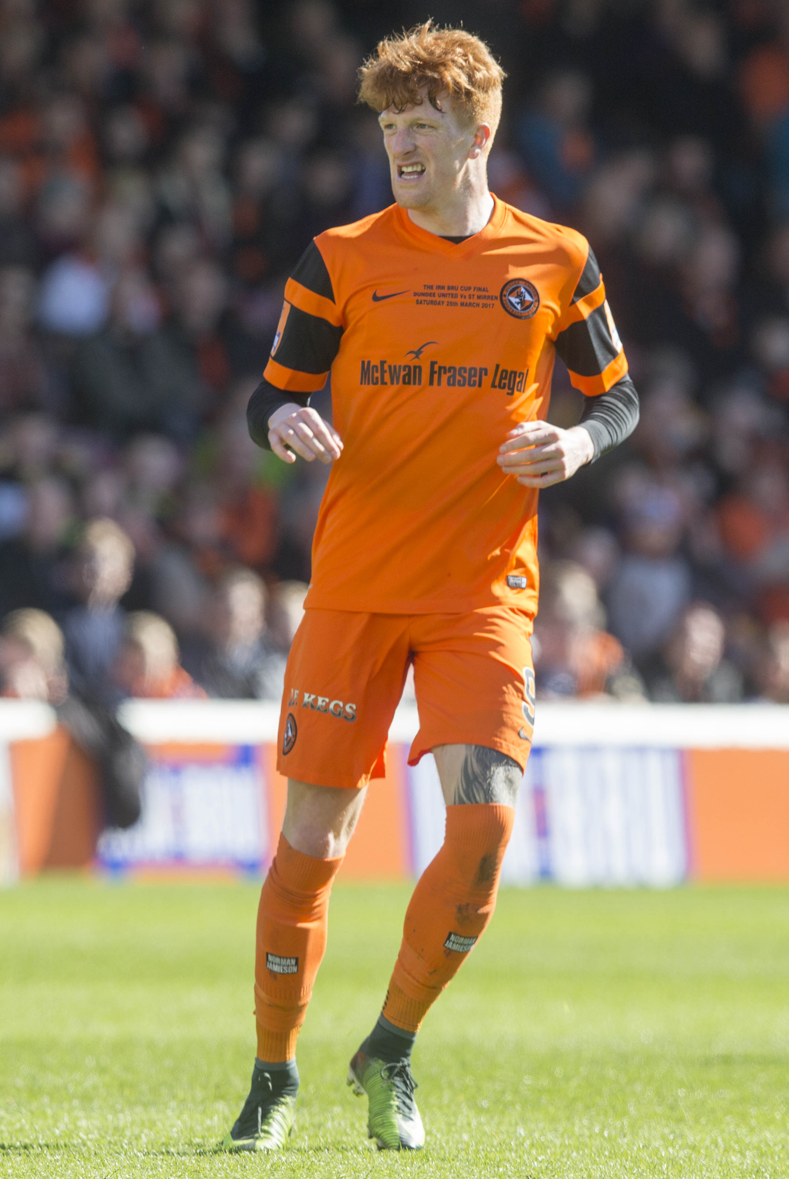 Hibs sign Simon Murray on two-year deal | Football News - Clyde 1