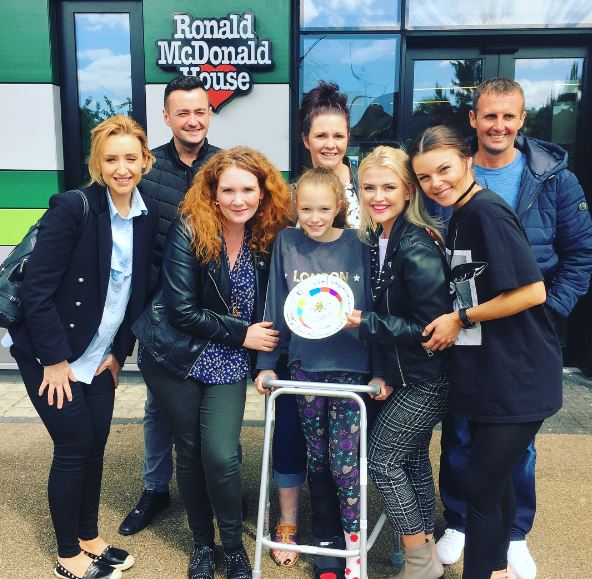 Coronation Street cast visit injured victims of Manchester terror ...