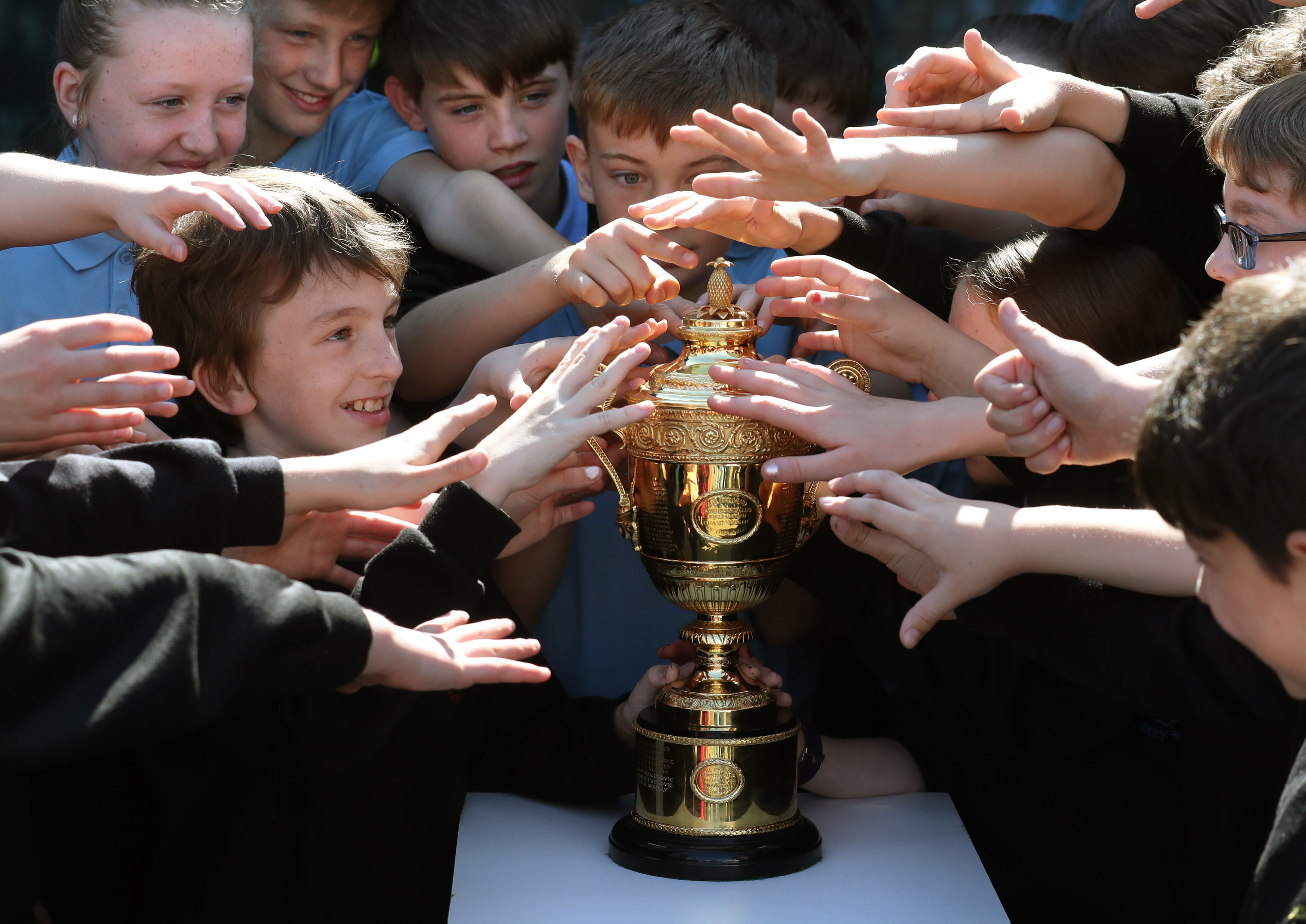 Wimbledon trophy a smash hit and Andy Murray's former school | News ...