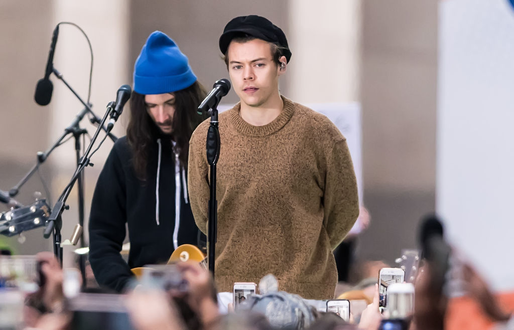 Harry styles' heartbreak as step-father passes away | Celebrity - Hits ...