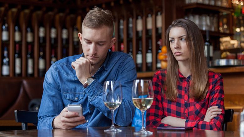 Top 5 most annoying uses of mobile phones revealed | Tech - Hits Radio