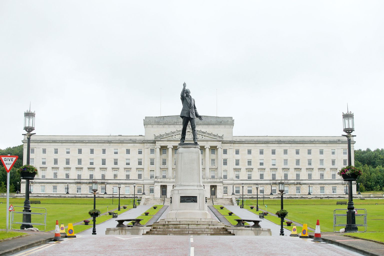 A 'complete shutdown' warned as Civil Servant are balloted over ...