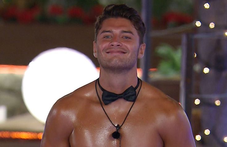 Love Island's 'Muggy Mike' is apparently dating a TOWIE star ...