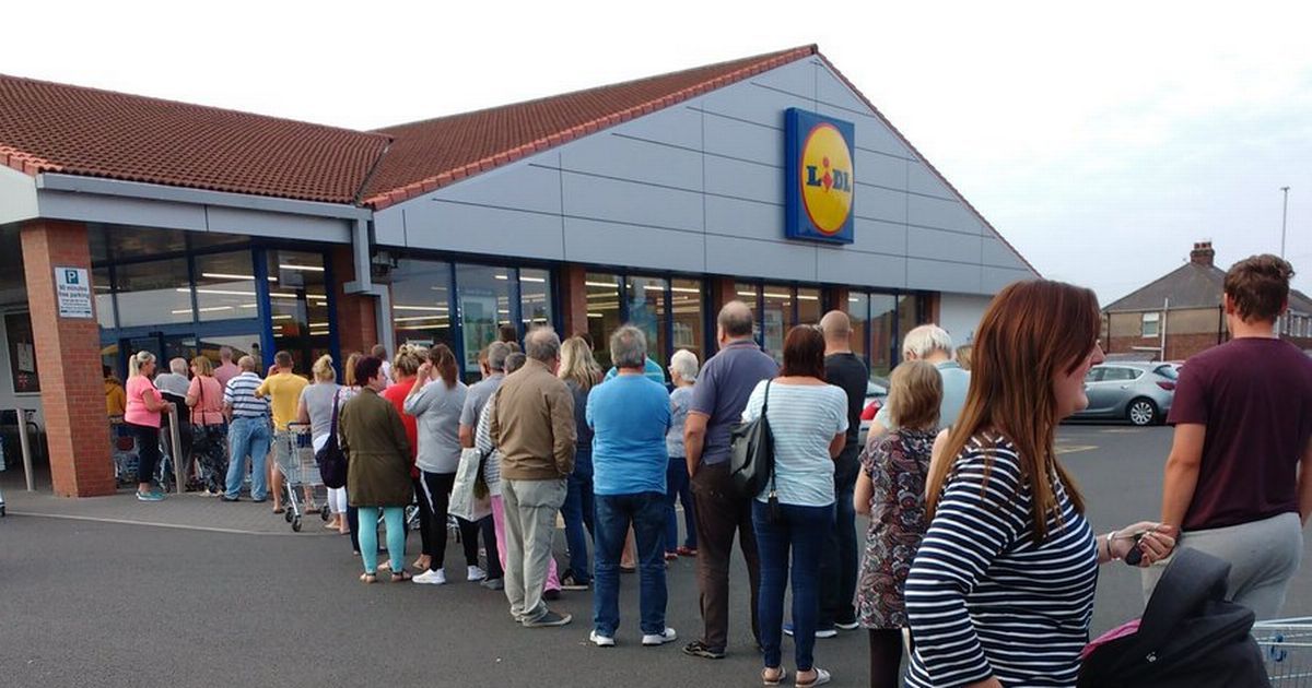 Lidl's SIX bottles of Prosecco for £20 deal is coming to Northern ...