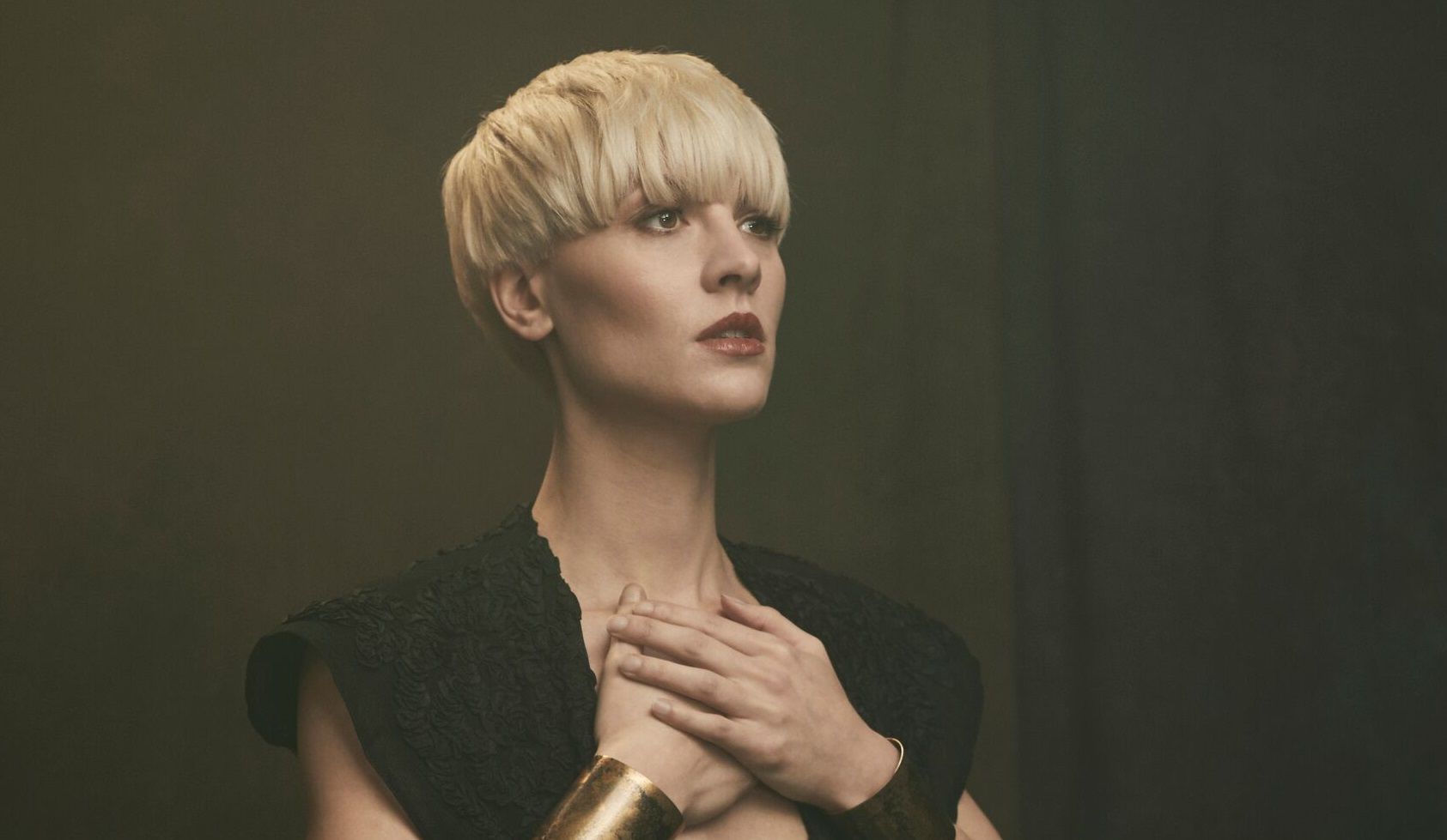 Manchester singer uses her music to celebrate stories of heroic people ...