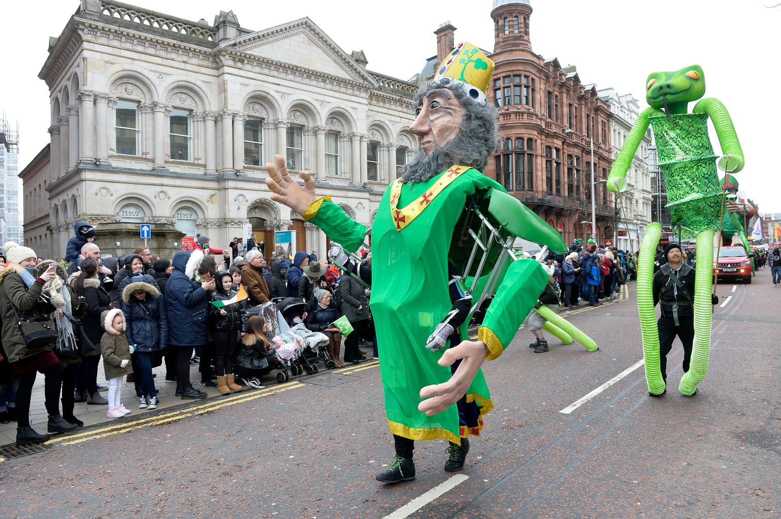 Thousands attend St Paddy's Day parade | News - Cool FM
