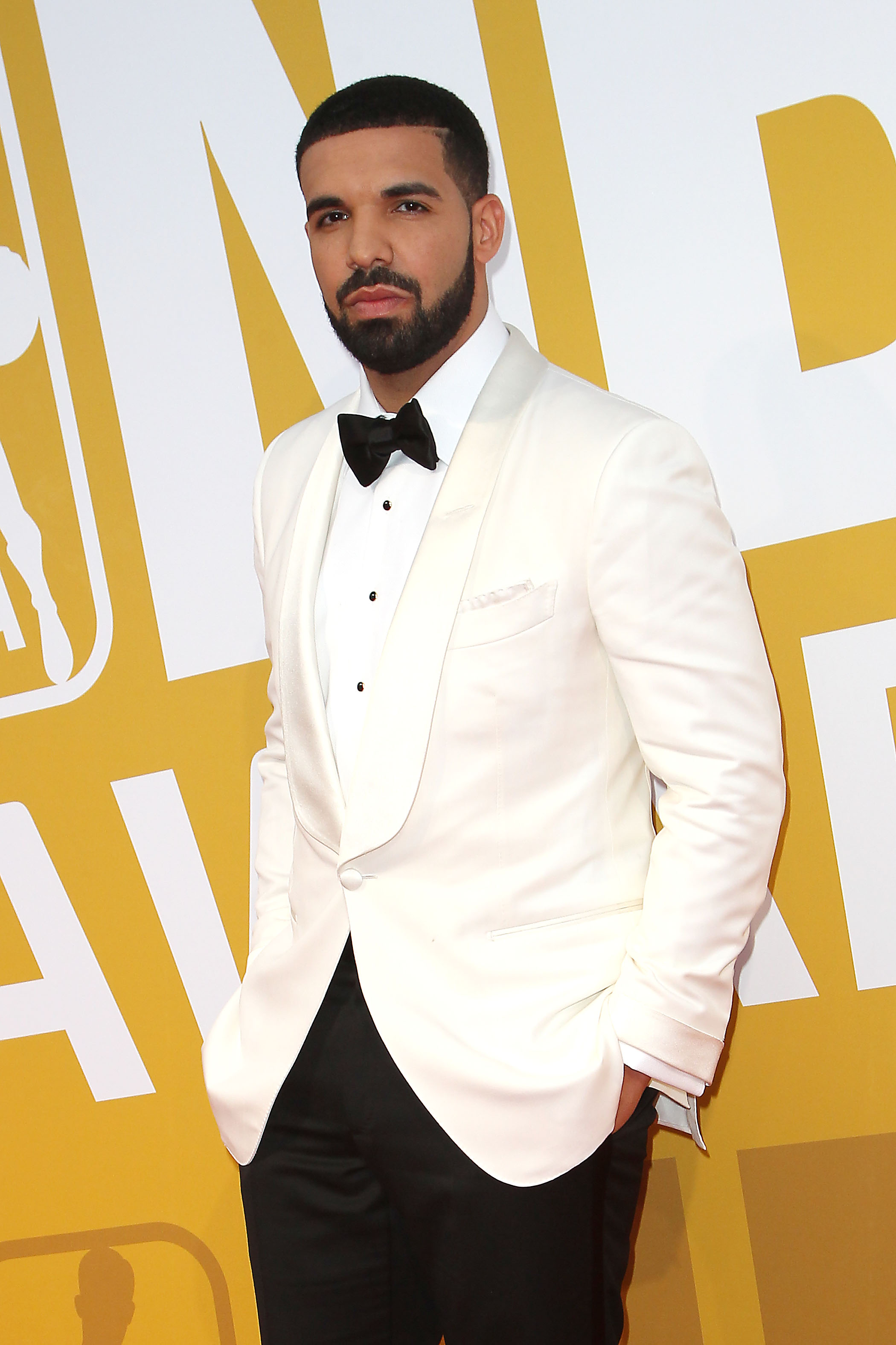 Drake is reportedly 'dating' a former Celebrity Big Brother star ...