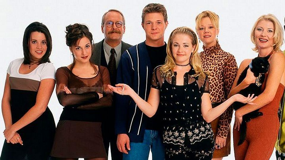 Official title and first look revealed for Sabrina The Teenage Witch ...