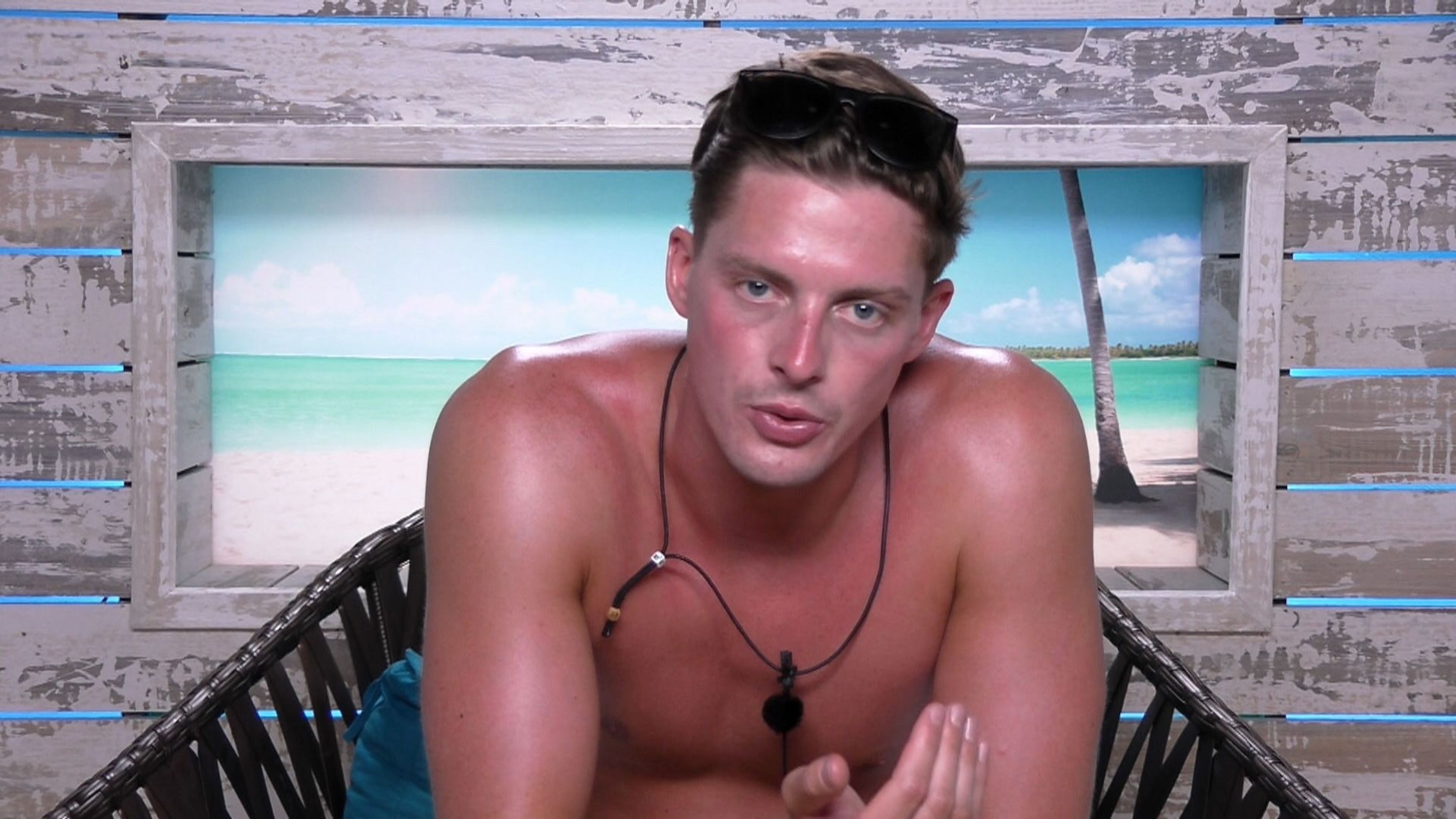 Love Island viewers split over Dr Alex's behaviour with Ellie Brown ...