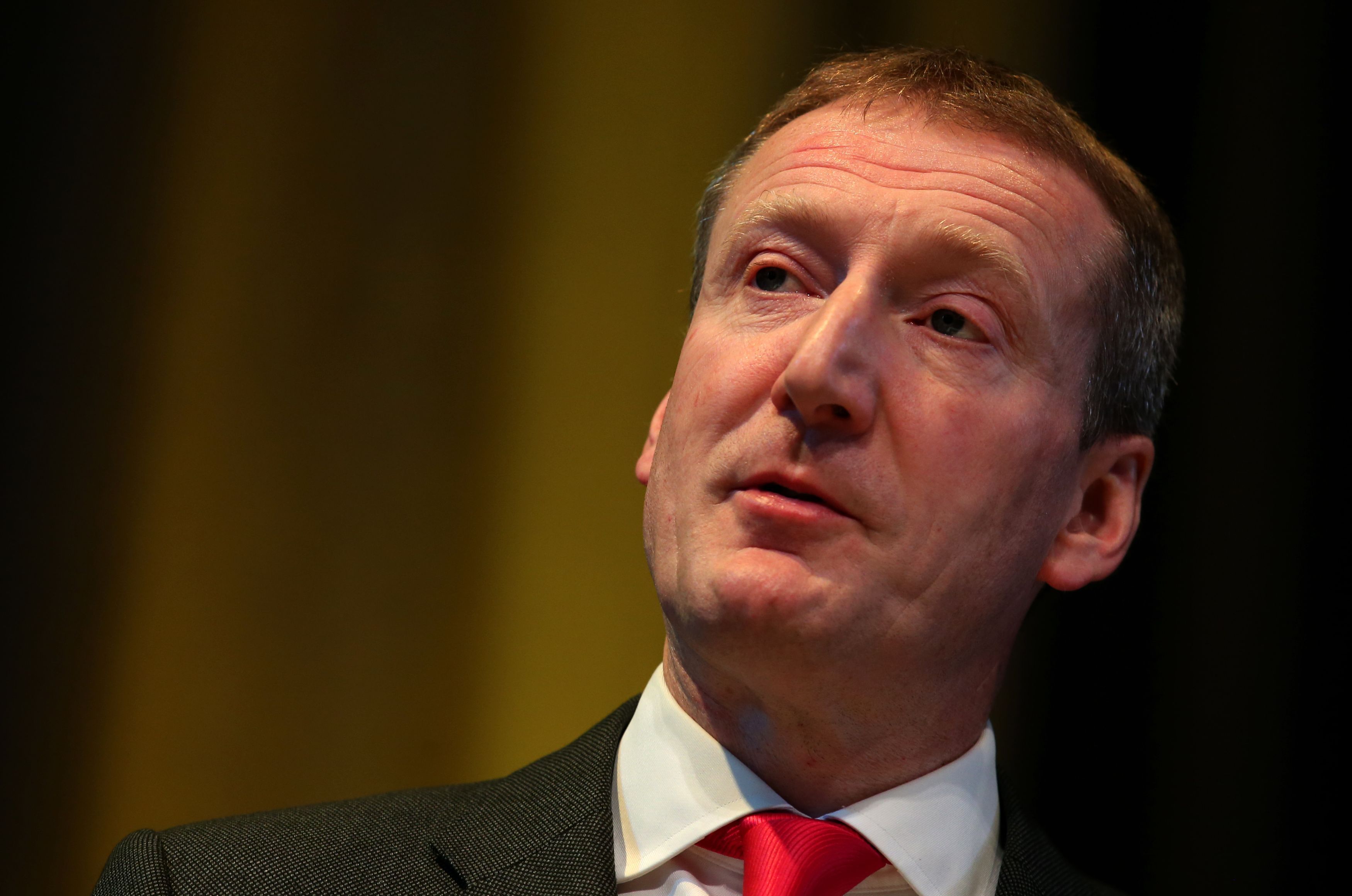 Lib Dems back pay rise for teaching staff | News - Clyde 1