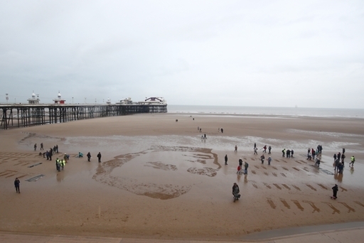 Blackpool marks Remembrance Sunday with poignant sand portraits | News ...