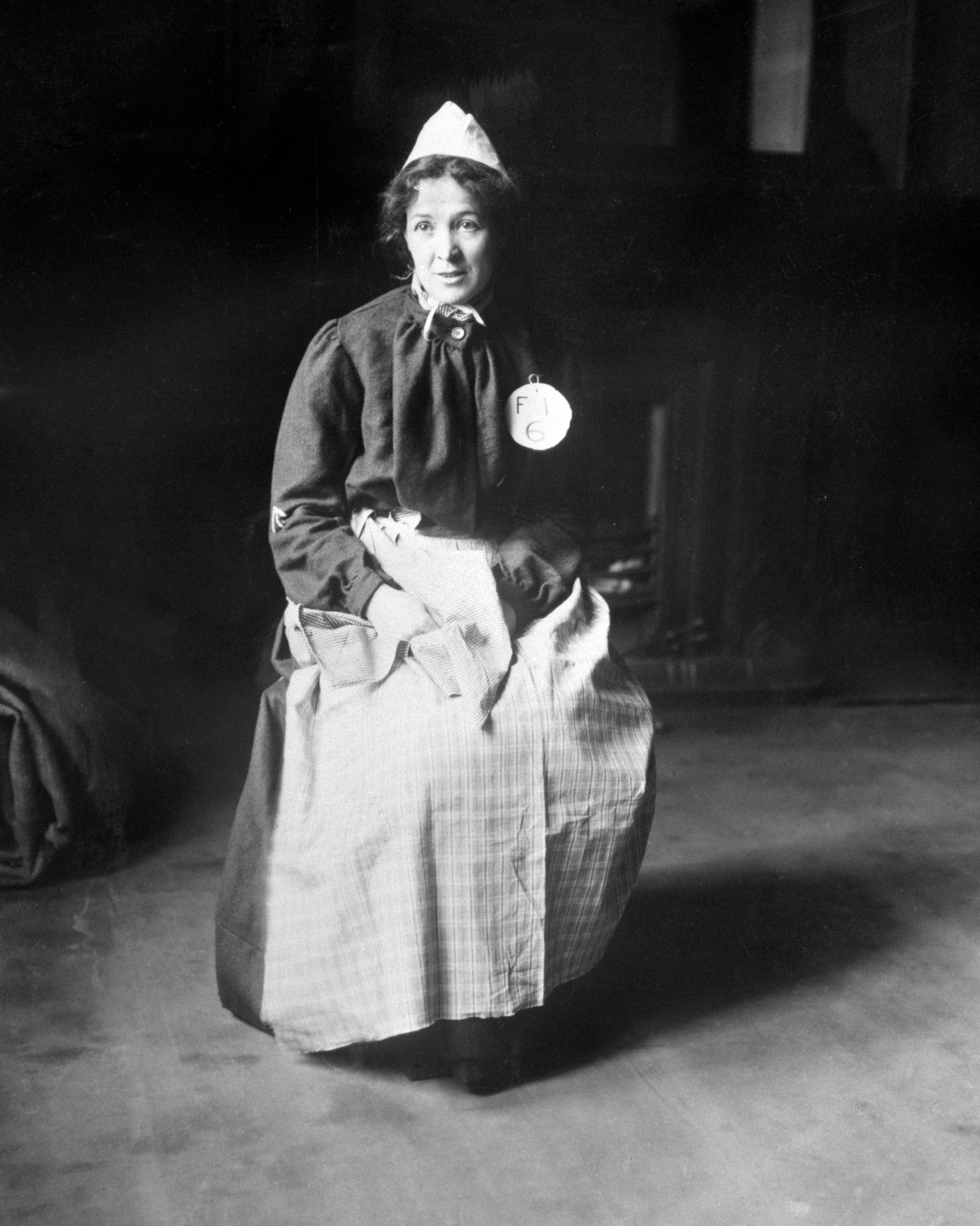 Statue of suffragette Emmeline Pankhurst to be unveiled in Manchester ...