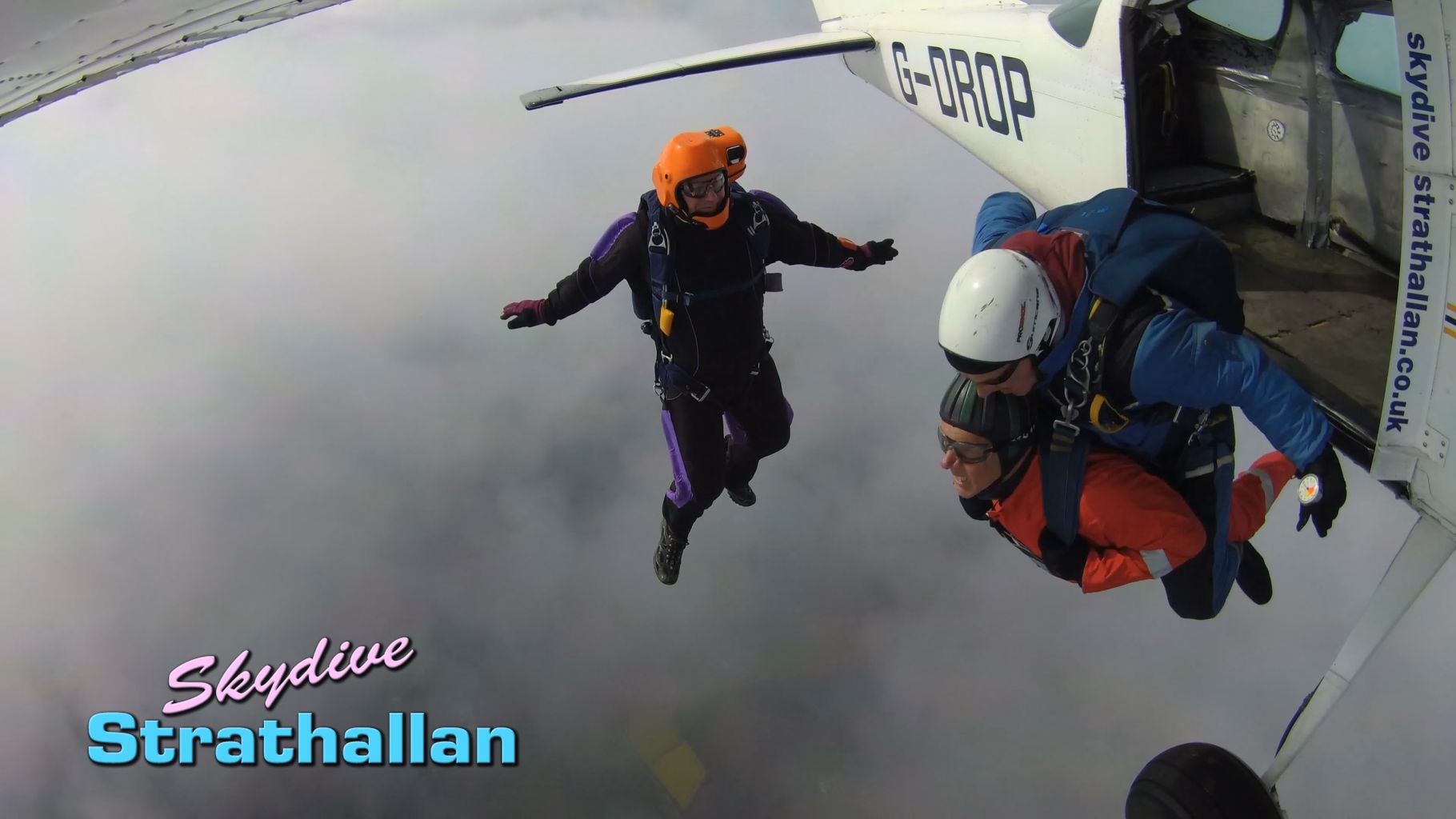 WATCH: Gordon Dalziel Skydives on Superhero day | News - Clyde 1