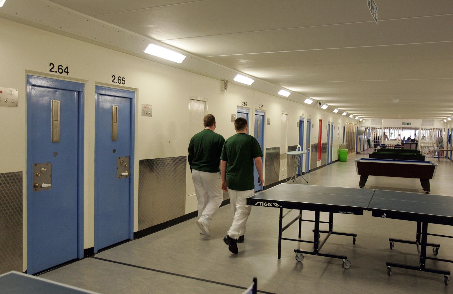 Phones in cells at Polmont to cut suicides | News - Clyde 1