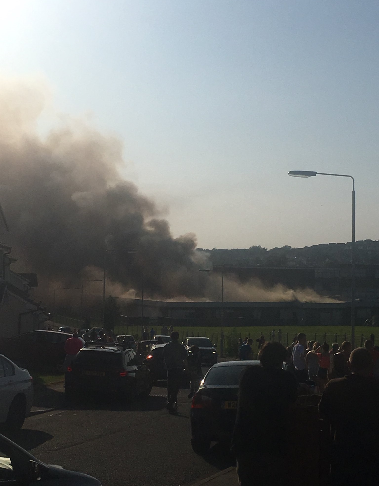 Fire crews tackling blaze at school in Dunfermline | News - Forth 1