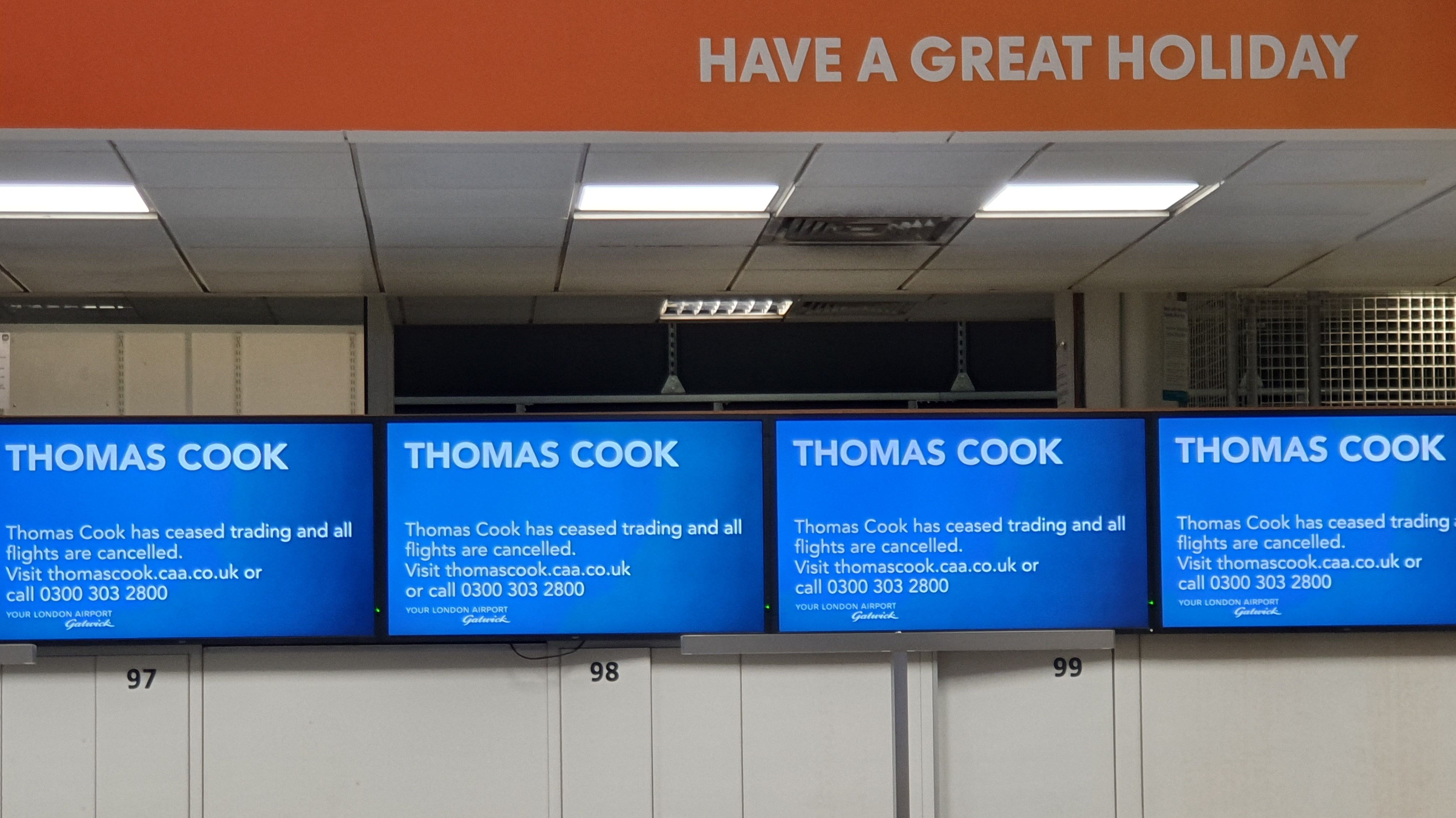 Thomas Cook collapse leaving tens of thousands of holidaymakers ... Thomas Cook collapse leaving tens of thousands of holidaymakers ...