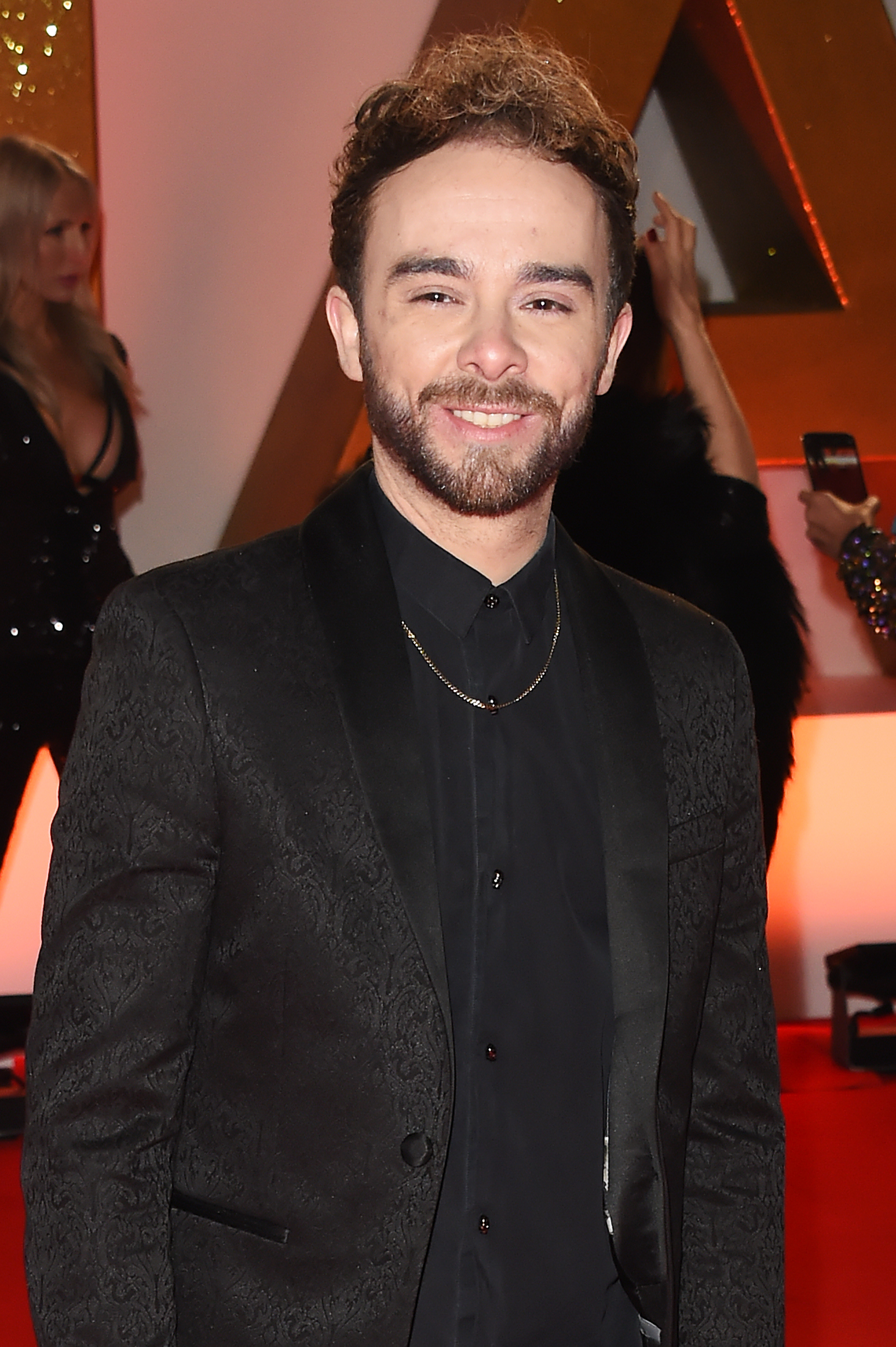 Coronation Street's Jack P Shepherd shares update on his recent hair ...