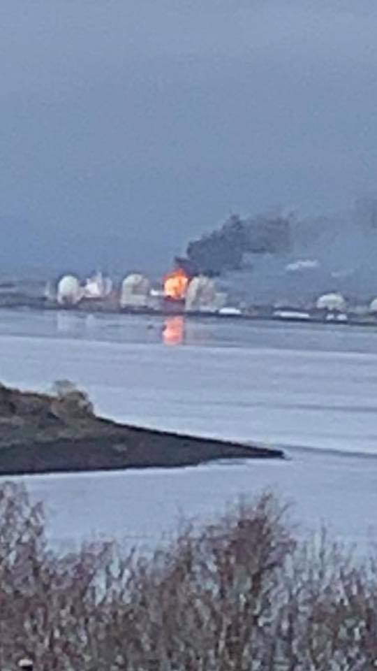 Fire crews stood down after Grangemouth oil refinery fire | News - Forth 1