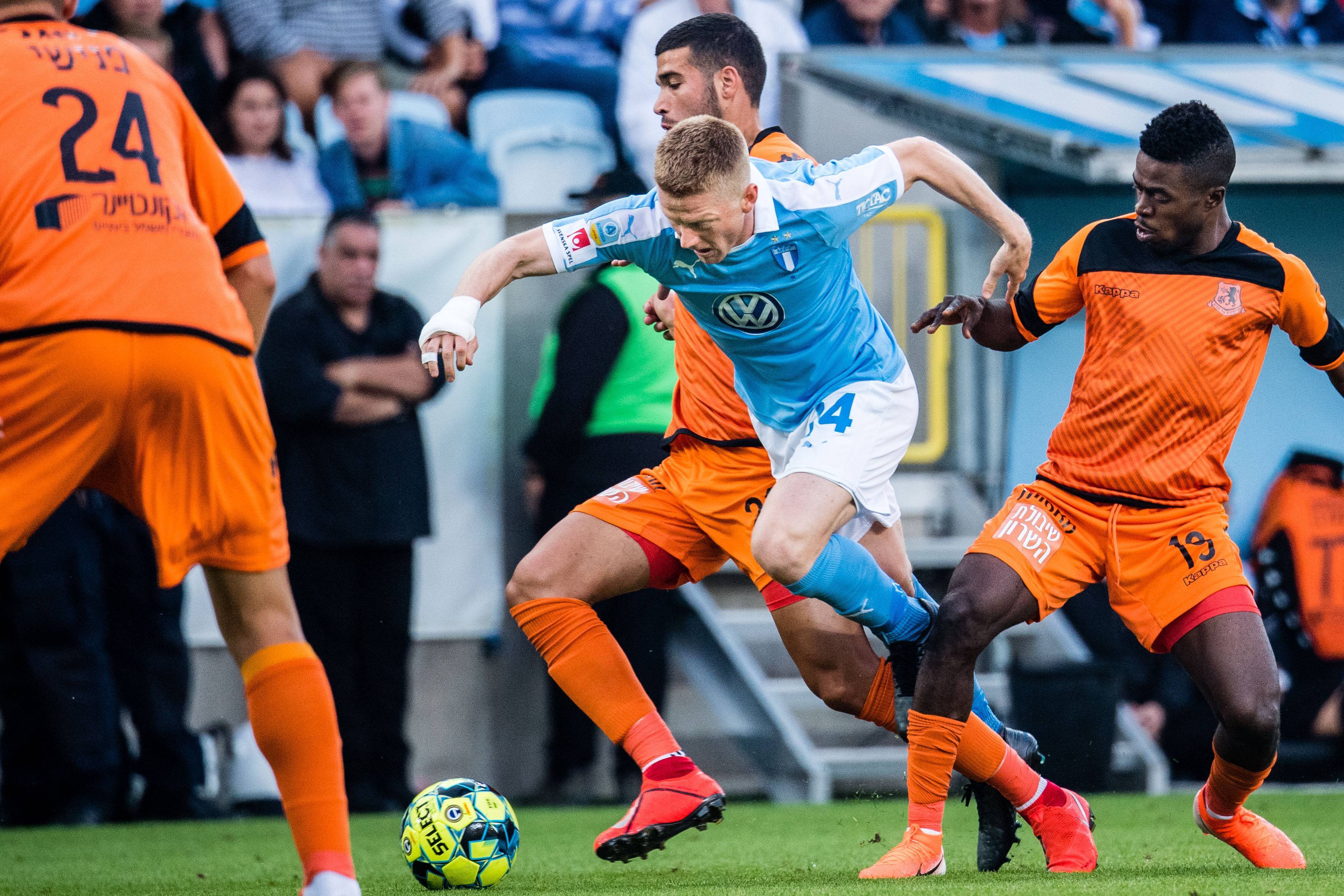 Celtic complete Ismaila Soro signing | Football News - Clyde 1