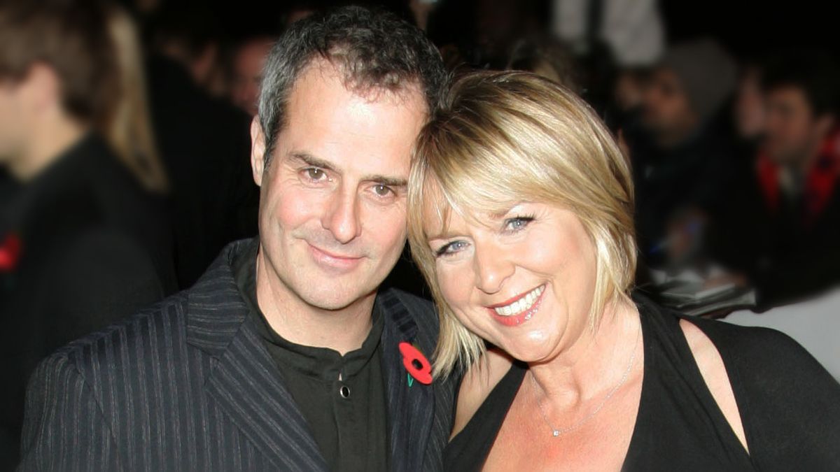 Fern Britton and Phil Vickery announce split