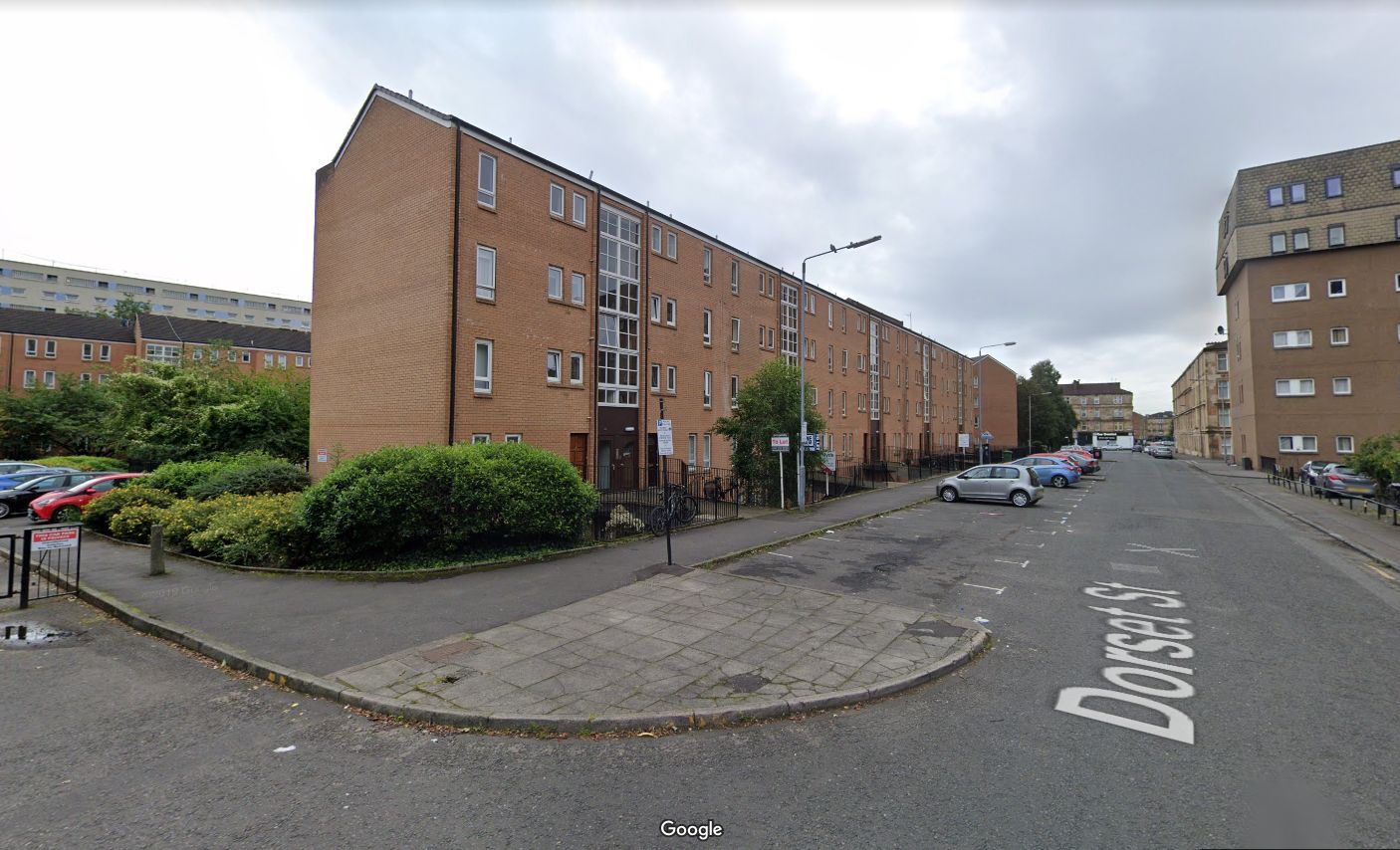 Two women in hospital after Charing Cross flat fire | News - Clyde 1