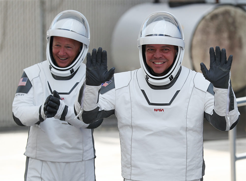 SpaceX astronauts listen to AC/DC and Black Sabbath during mission