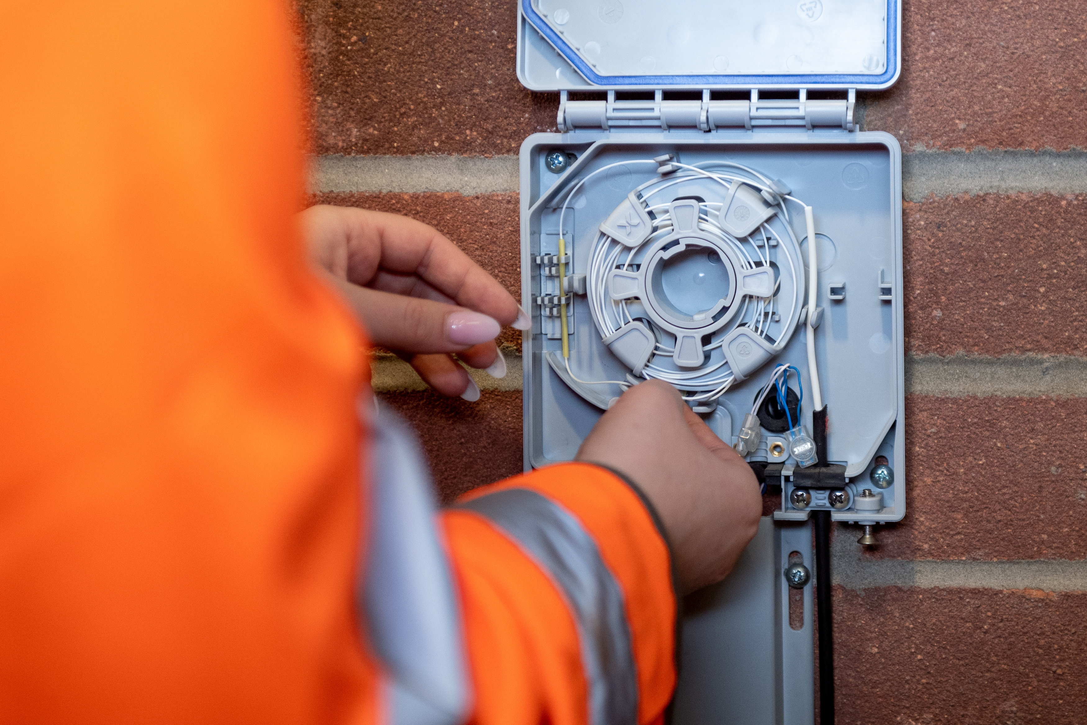 Openreach says 360,000 homes and businesses can now get Full Fibre ...