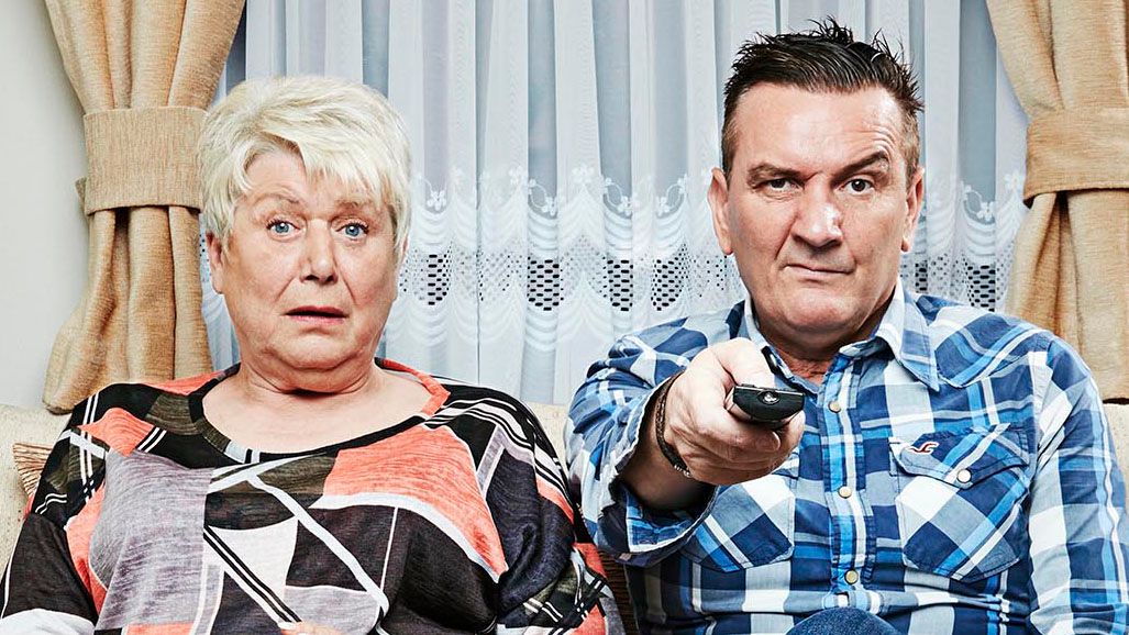 Gogglebox's Lee reunites with partner of 26 years after lockdown