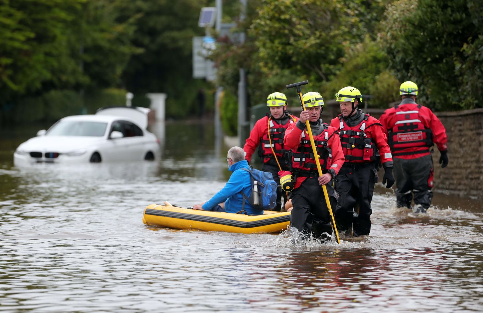 37 rescued from flood water in NI | News - Cool FM
