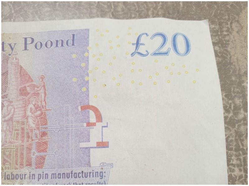 Fake 'twenty poond' notes doing the rounds in Bodmin town centre | News ...
