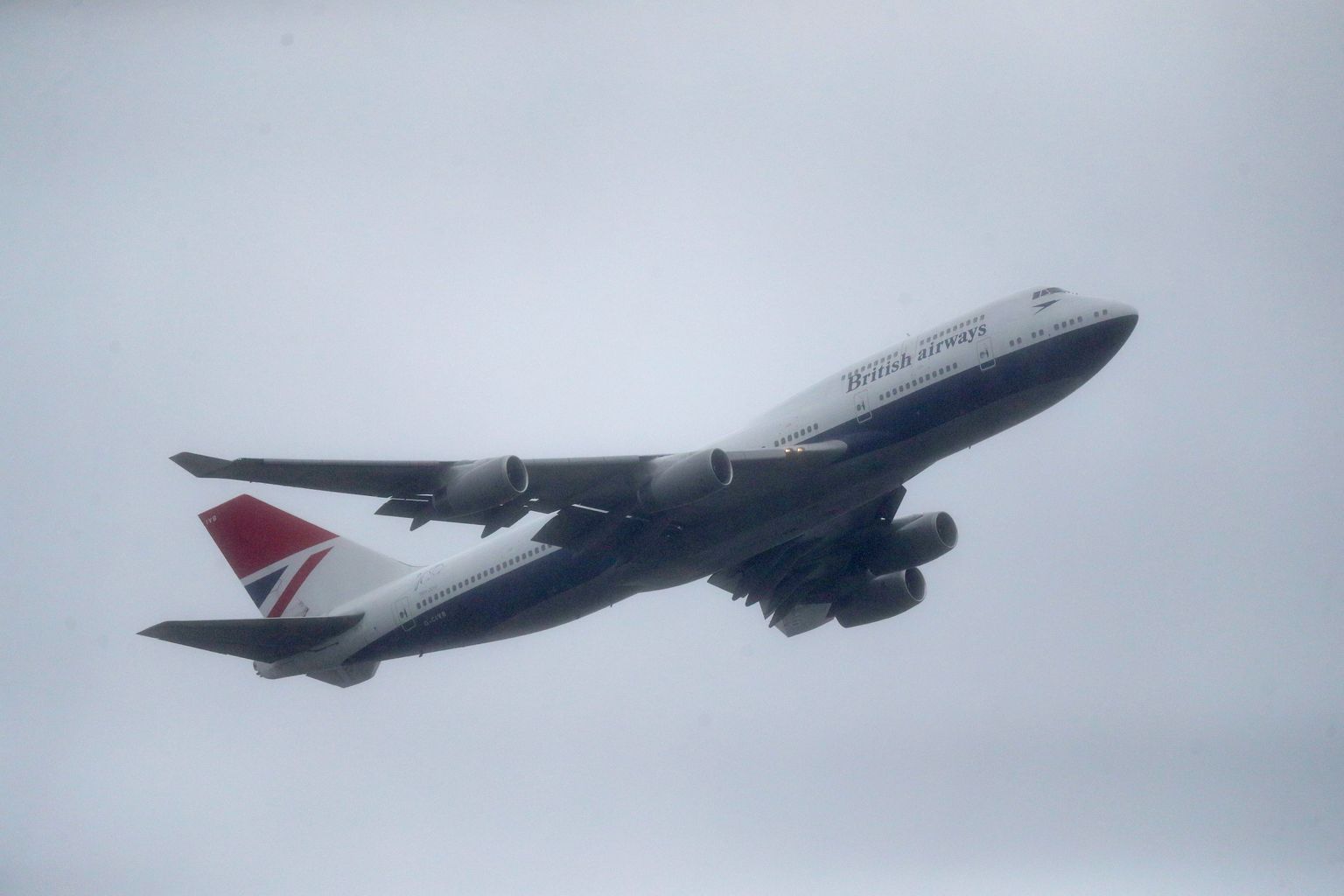 WATCH: BA's Boeing 747s fly for the last time from Heathrow | News ...