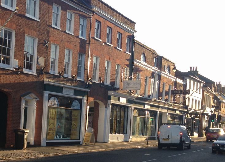 Have your say on traffic in Farnham | News - Greatest Hits Radio ...