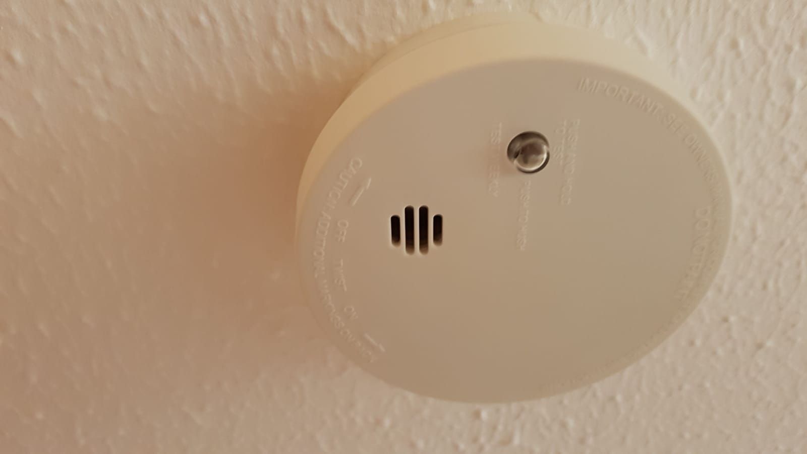 Only 1 in 4 households bother checking their smoke alarms | News ...