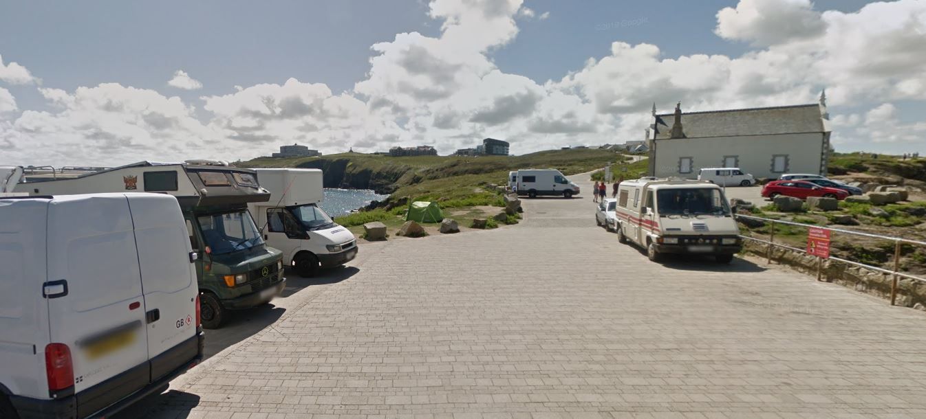 Over 400 parking tickets dished out to campervans in Newquay over ...
