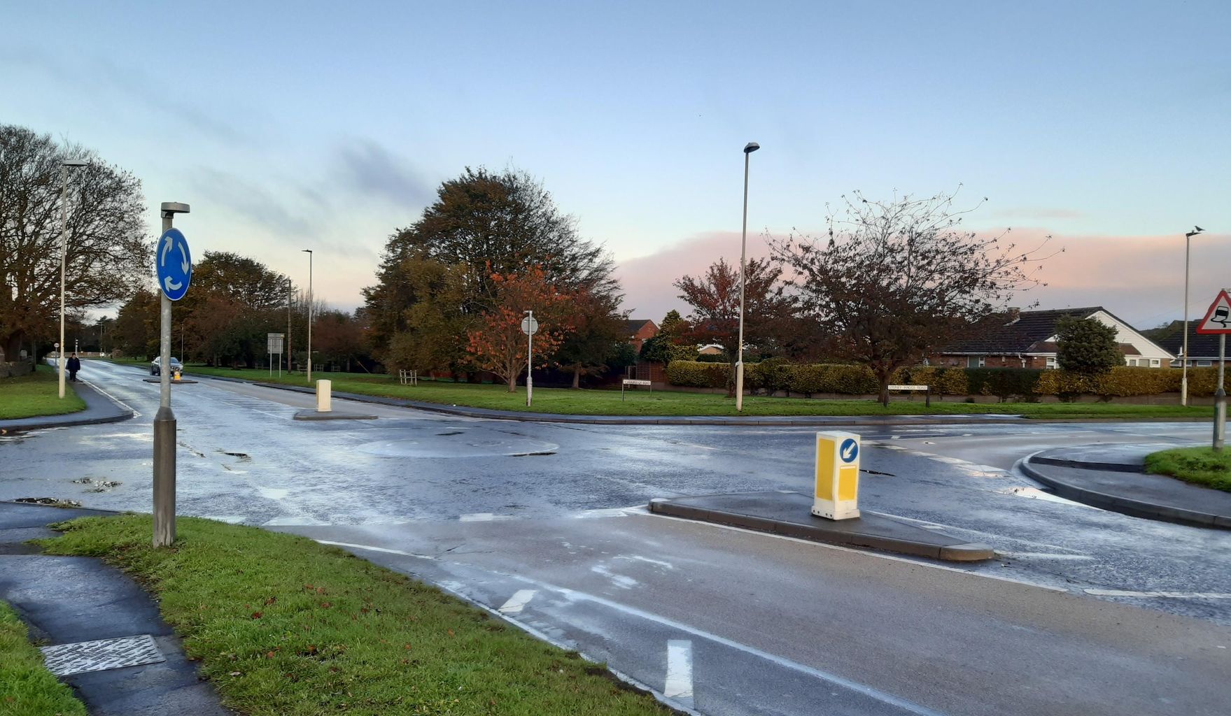 Traffic lights to replace mini roundabout at notorious junction in ...