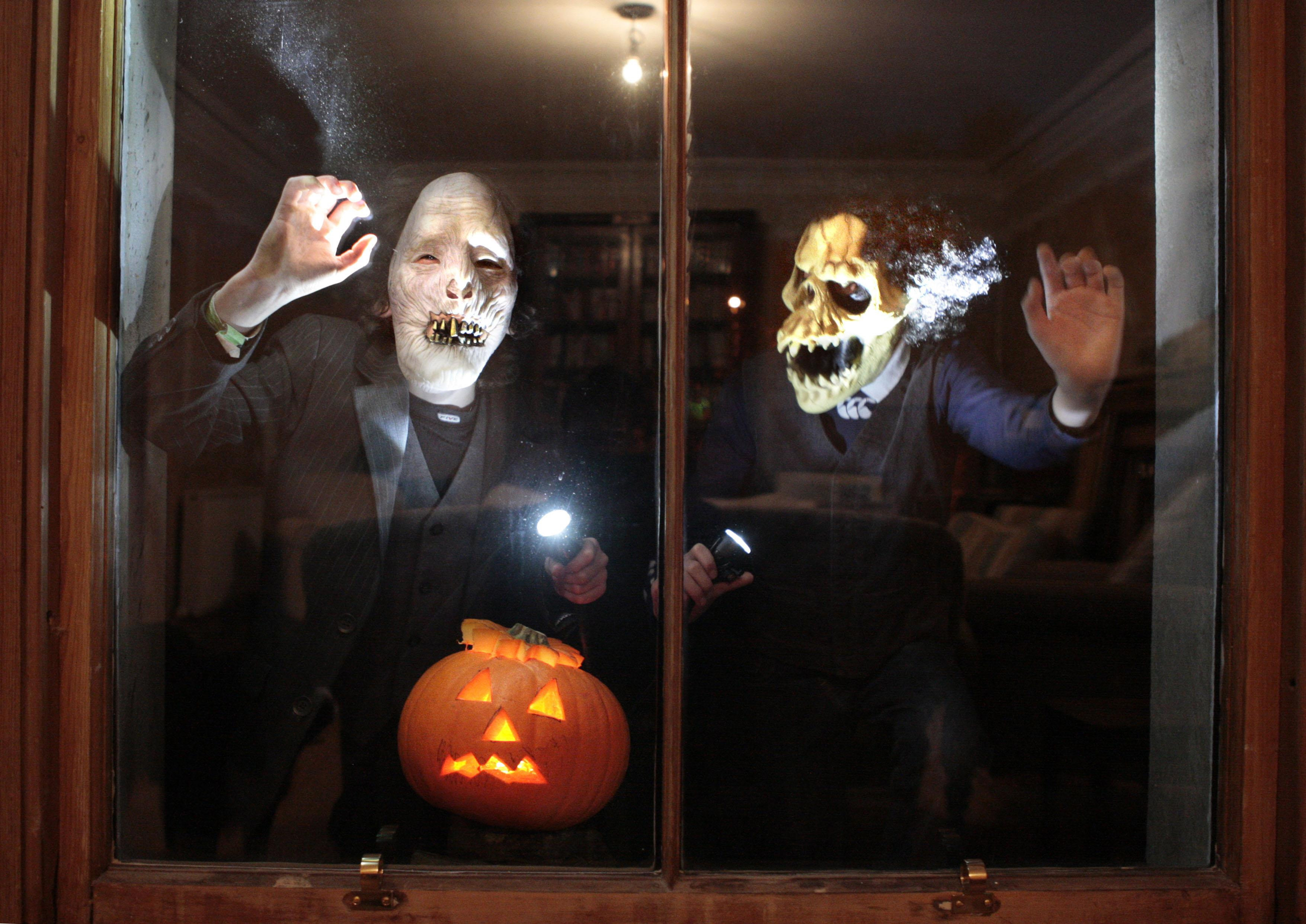 Scottish children told to avoid guising this Halloween