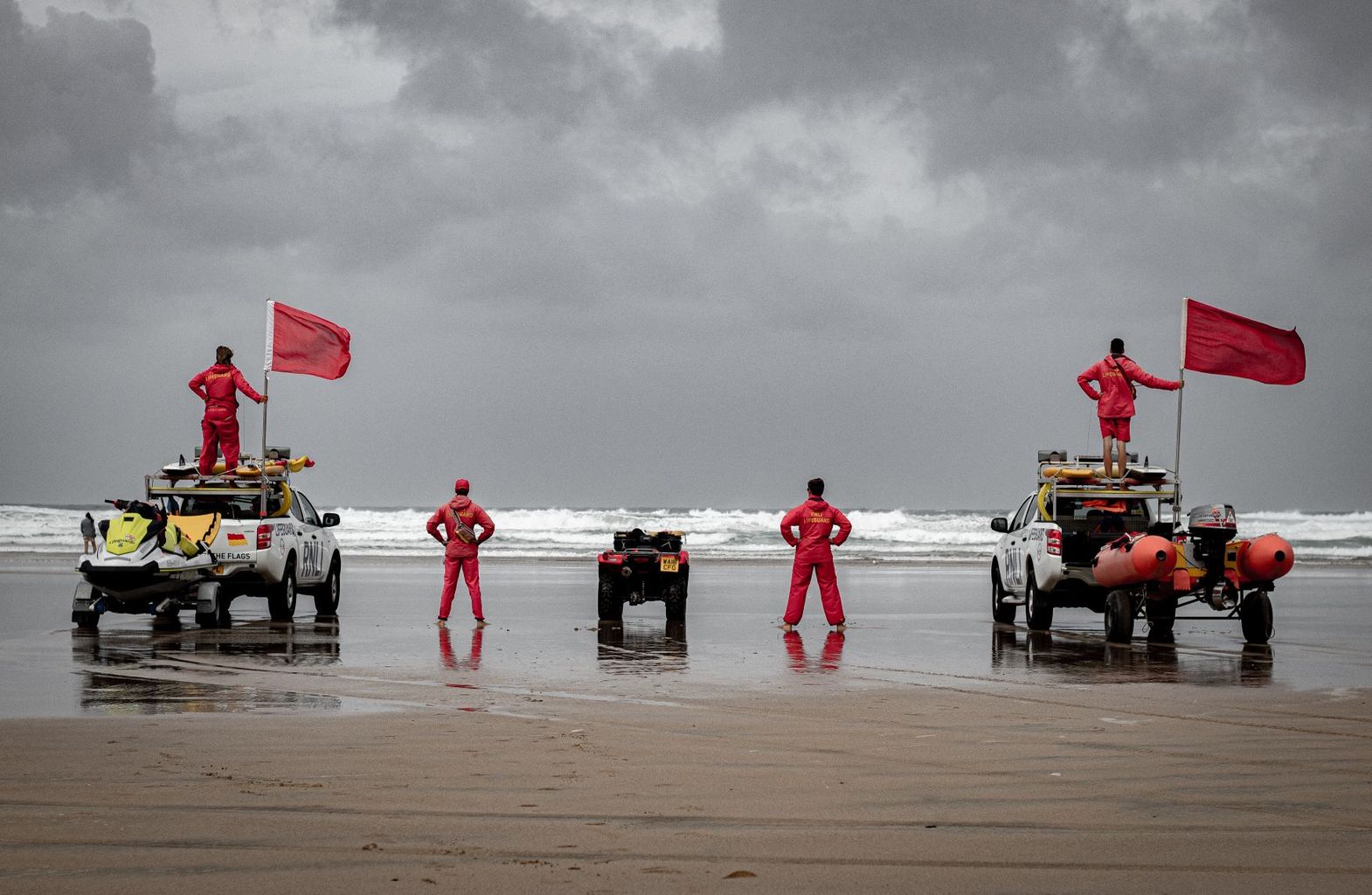 Dangerous sea conditions and 'colossal swell' heading towards Cornwall ...
