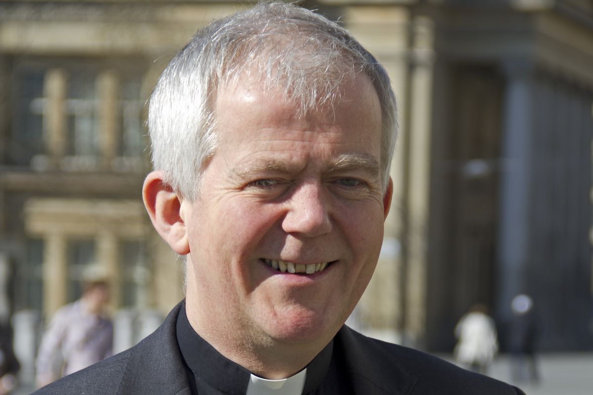 Bishop of Salisbury calls for churches to stay open during second ...