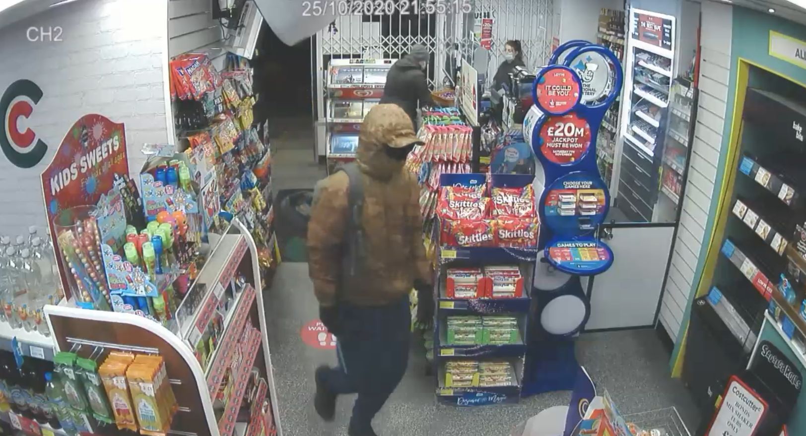 Shop worker threatened with knife during robbery in York | News ...