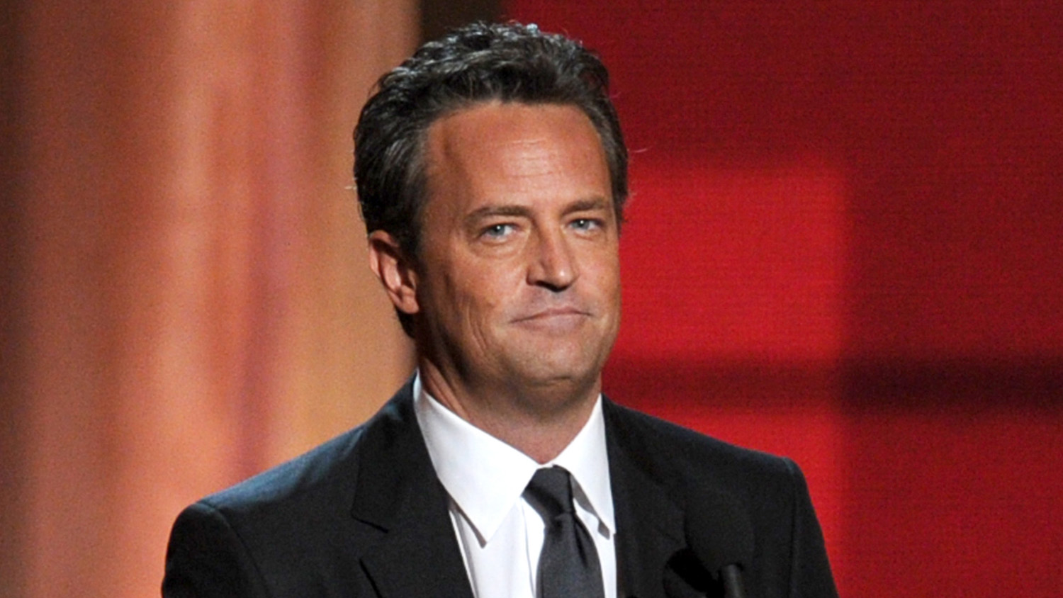 Friends' Matthew Perry reveals he's called off engagement to fiancée ...