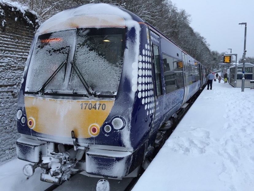 Christmas shoppers warned of disruption ahead - with snow and ice ...