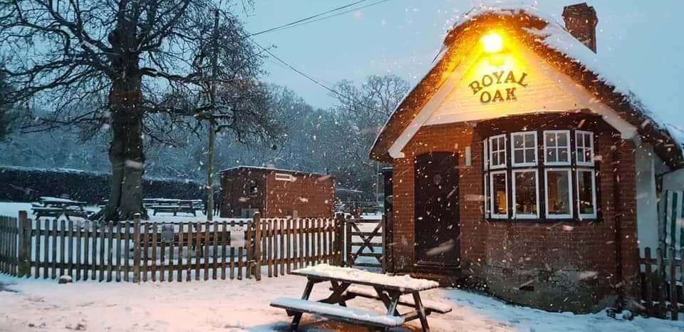 Royal Oak Fritham named Country Pub of the Year | News - Greatest Hits ...