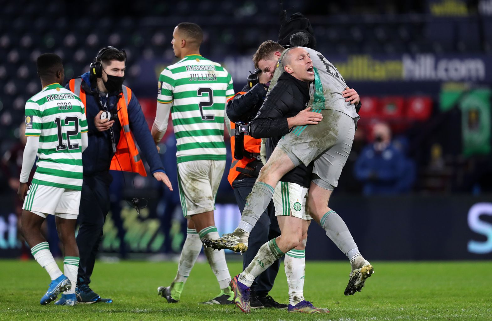 Celtic 3-3 Hearts (Celtic win 4-3 on penalties) | Football News - Clyde 1